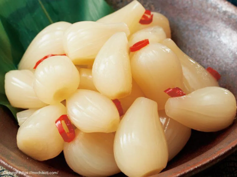 Explorando a Delicadeza da Culinária Japonesa: Receita de Lakyo (らっきょう) - Mochi Koti